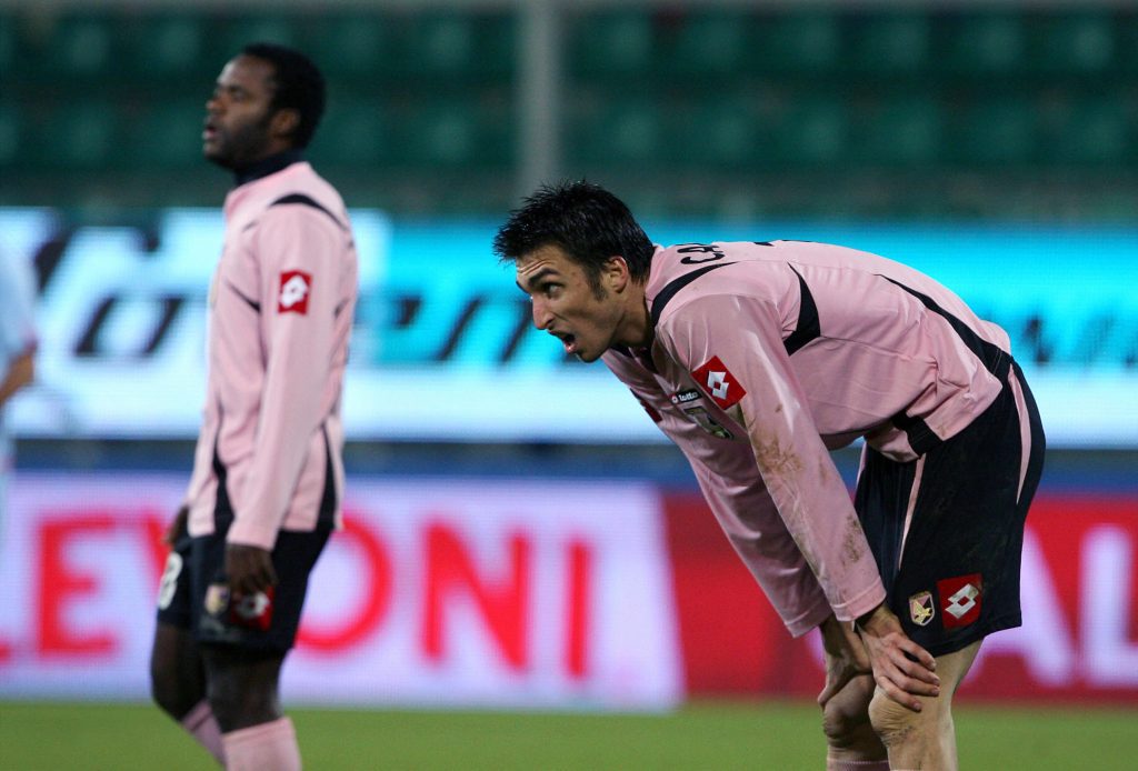 Andrea Caracciolo não vingou como substituto de Luca Toni, mas foi ...