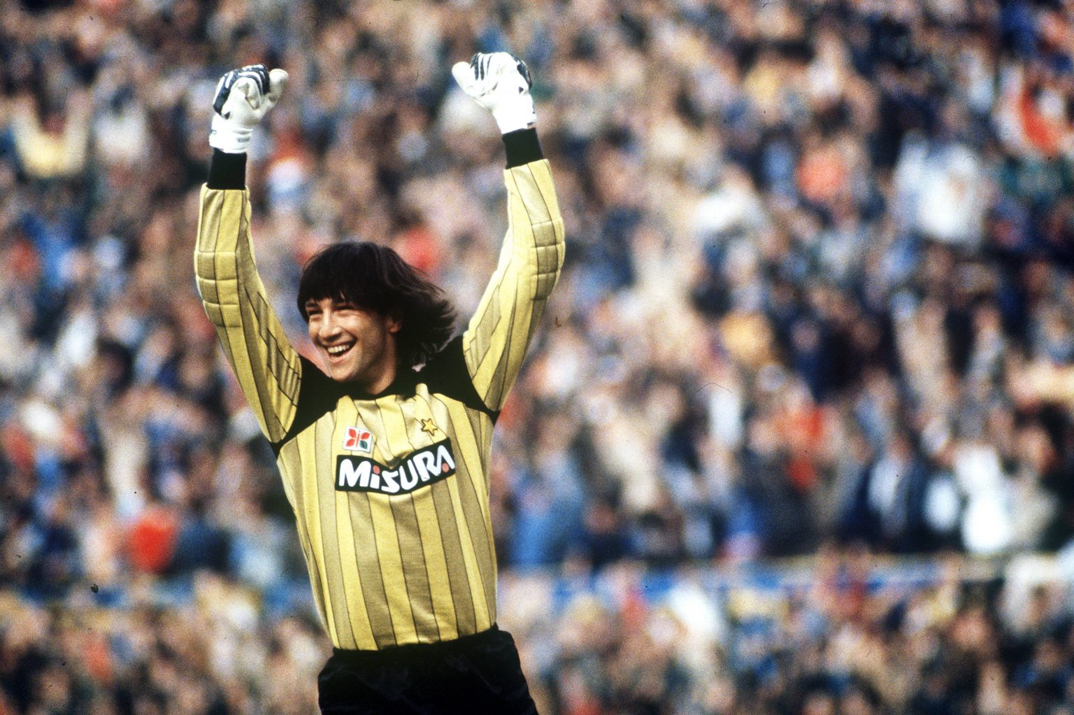 Walter Zenga, o 'homem-aranha' que brilhou nos anos 1980 e 1990 ...