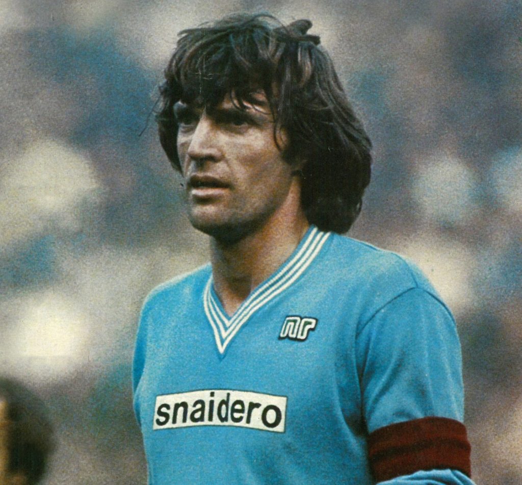 Ruud Krol foi um dos maiores defensores da história do Napoli e do ...