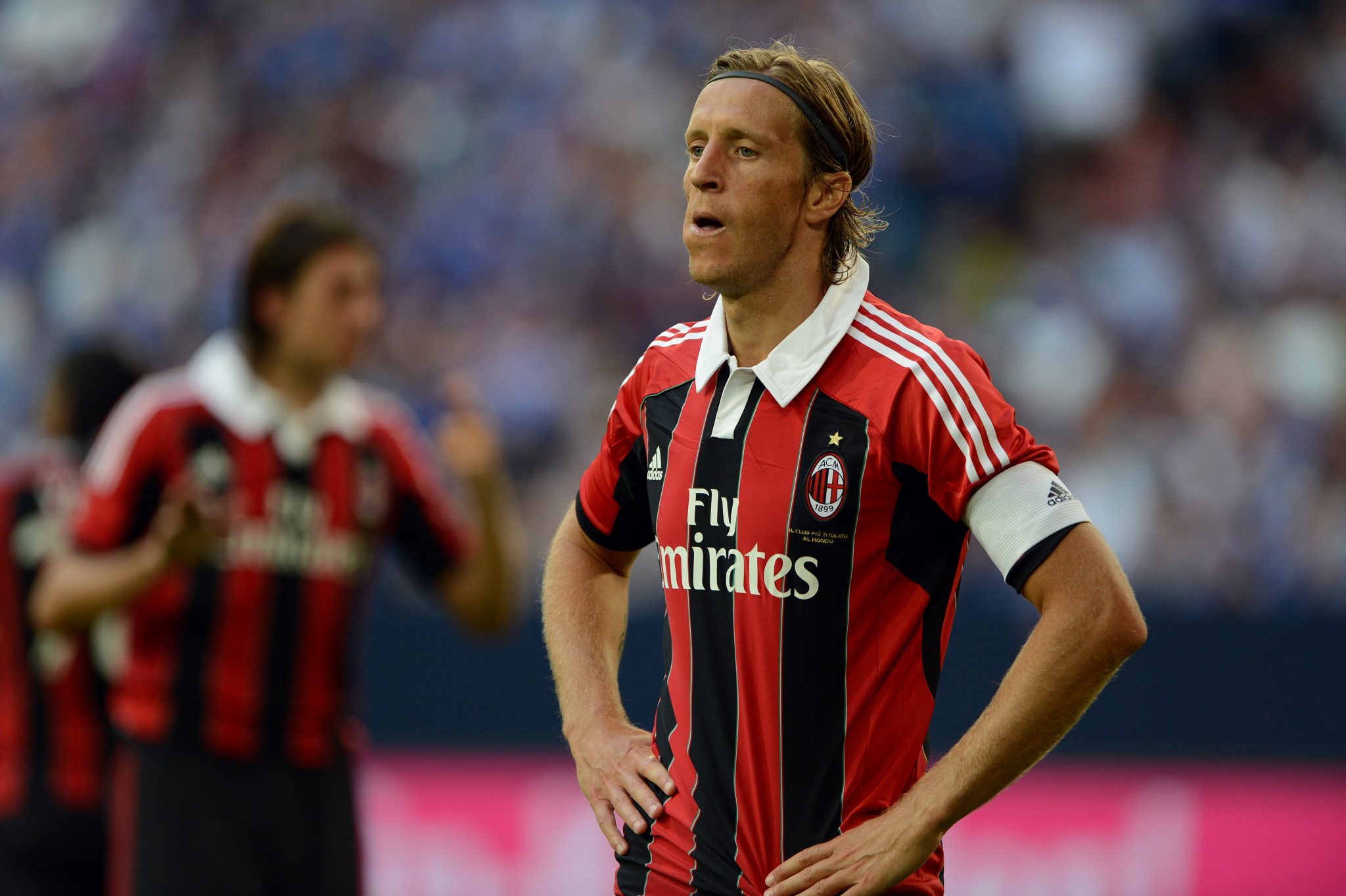 Massimo Ambrosini conquistou a torcida do Milan pelo esforço e pelas ...