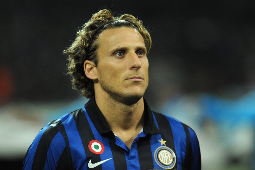Diego Forlán teve passagem sofrível pela Inter e viveu pior momento da ...