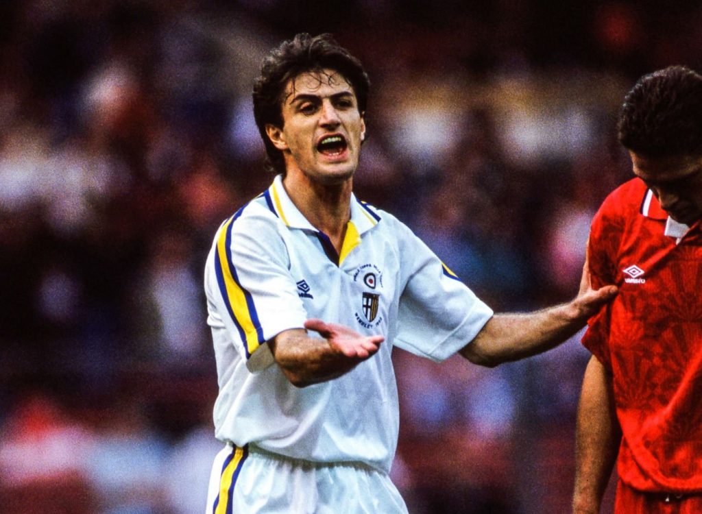 O meia ofensivo Alberto Di Chiara virou lateral de seleção pelas mãos ...