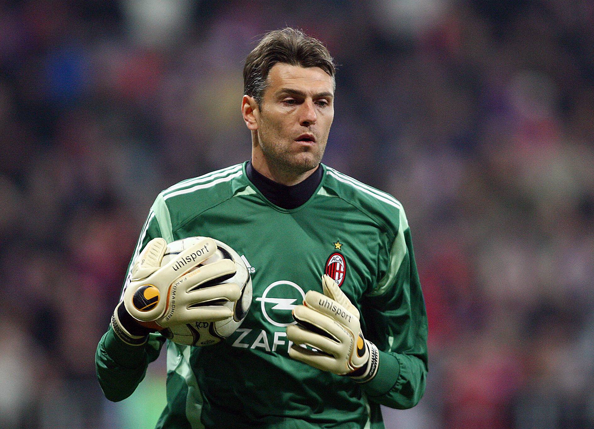 Apesar de desengonçado, Zeljko Kalac conseguiu colocar Dida no banco do ...