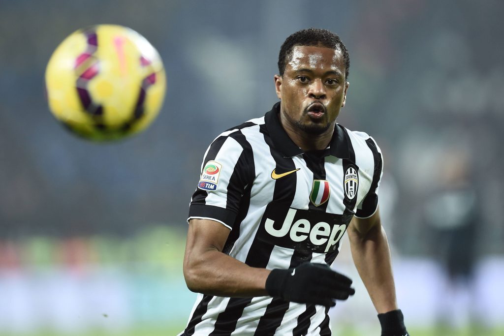 As faces de Patrice Evra: das divisões inferiores da Itália aos títulos ...