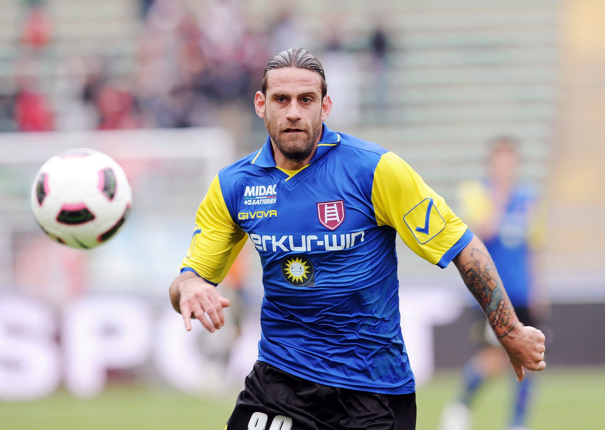 Davide Moscardelli, o 'ogro acrobata' de gols quase impossíveis ...