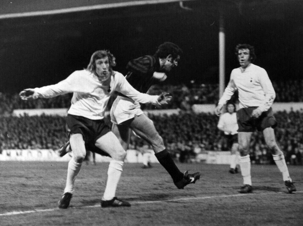 Em 1972, o Milan fez sua melhor campanha na Copa Uefa, mas parou no ...